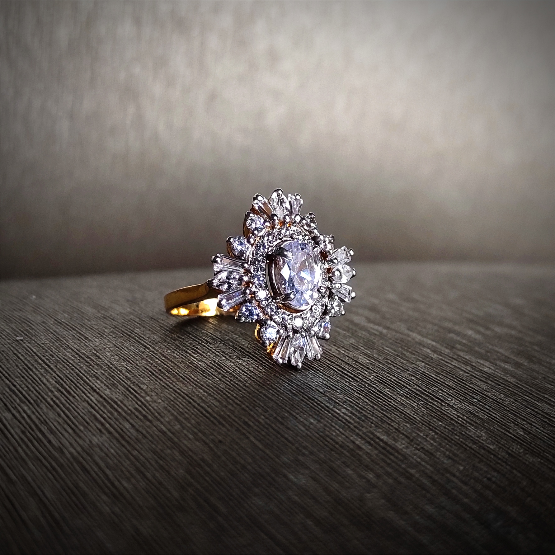 Gold Crystal Ring - Asavir